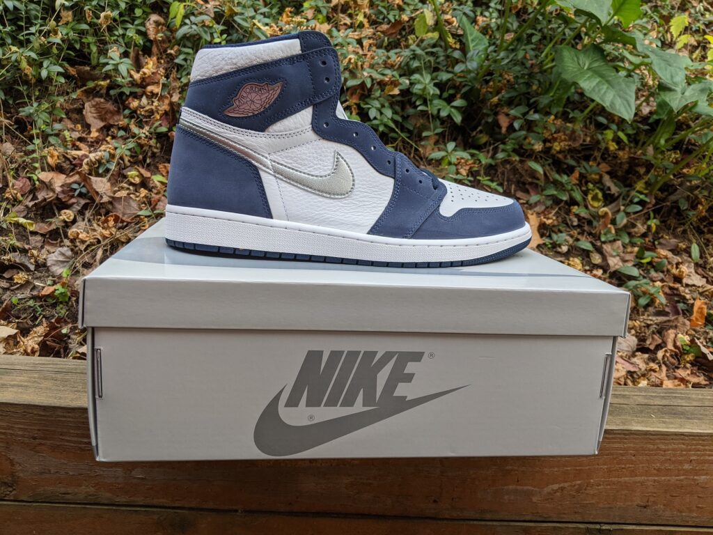 Jordan 1 Midnight Navy CO.JP: Out of the Box - Sneakers
