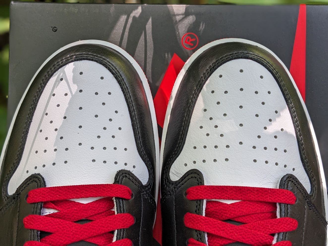 Jordan 1 Low Black Toe: Kind of Retro